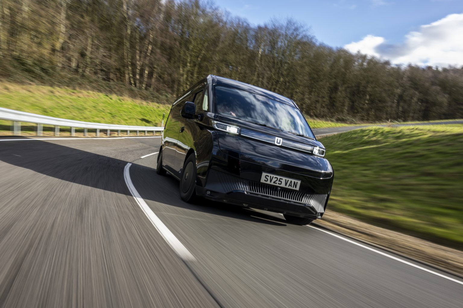 London’s Farizon SV Dealership Opens | Jameel Motors®